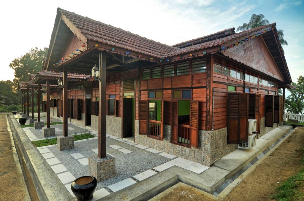 Kak Long | Desa Balqis Beach Resort @ Kuala Linggi, Malacca